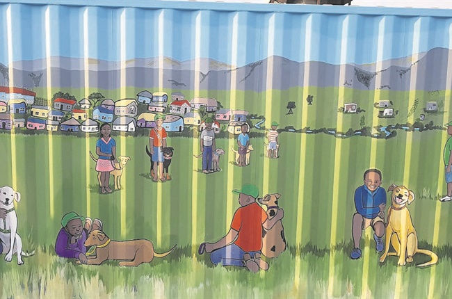 New mural celebrates Mpophomeni’s young dog owners | The Witness