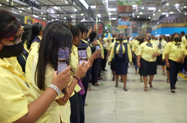 Springfield Makro re-opens | The Witness