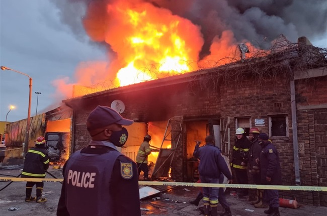 WATCH | A devastating blaze rips through Ladysmith business premises in ...