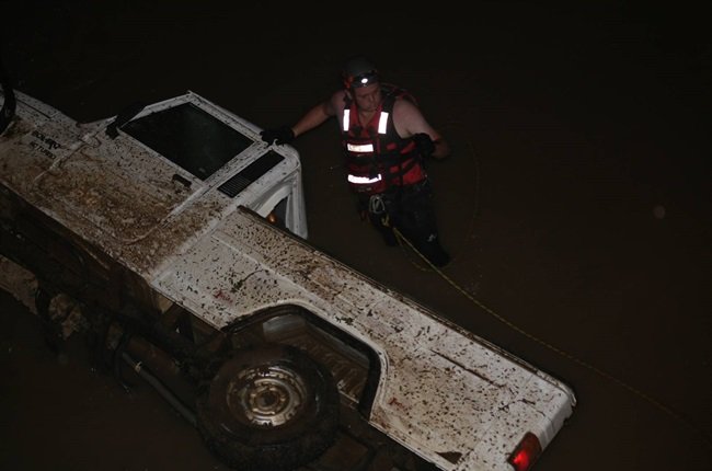 WATCH: Dramatic rope rescue after car goes down the bridge in KZN | The ...