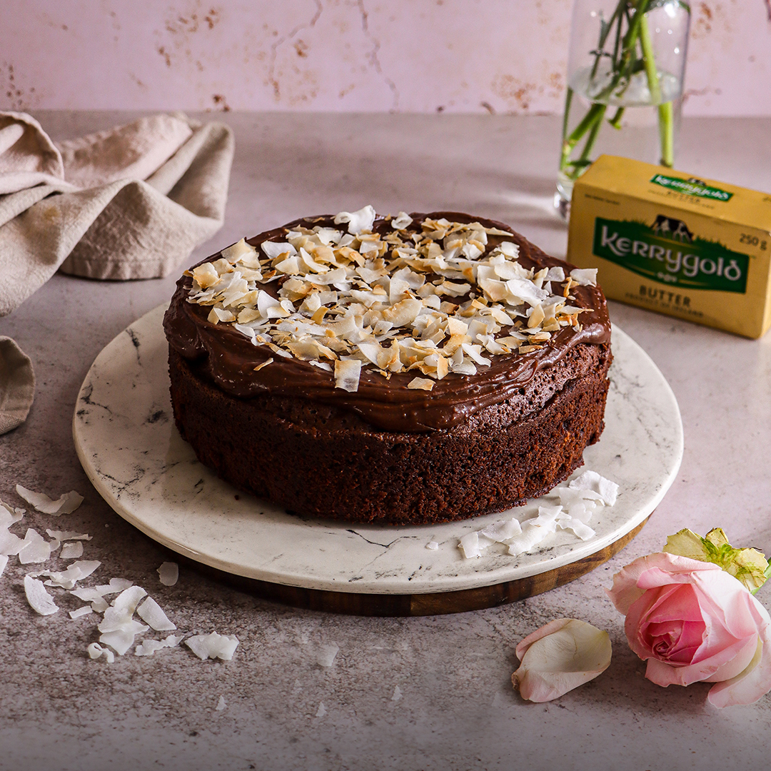 Sunday spoil: Chocolate macaroon cake | The Witness