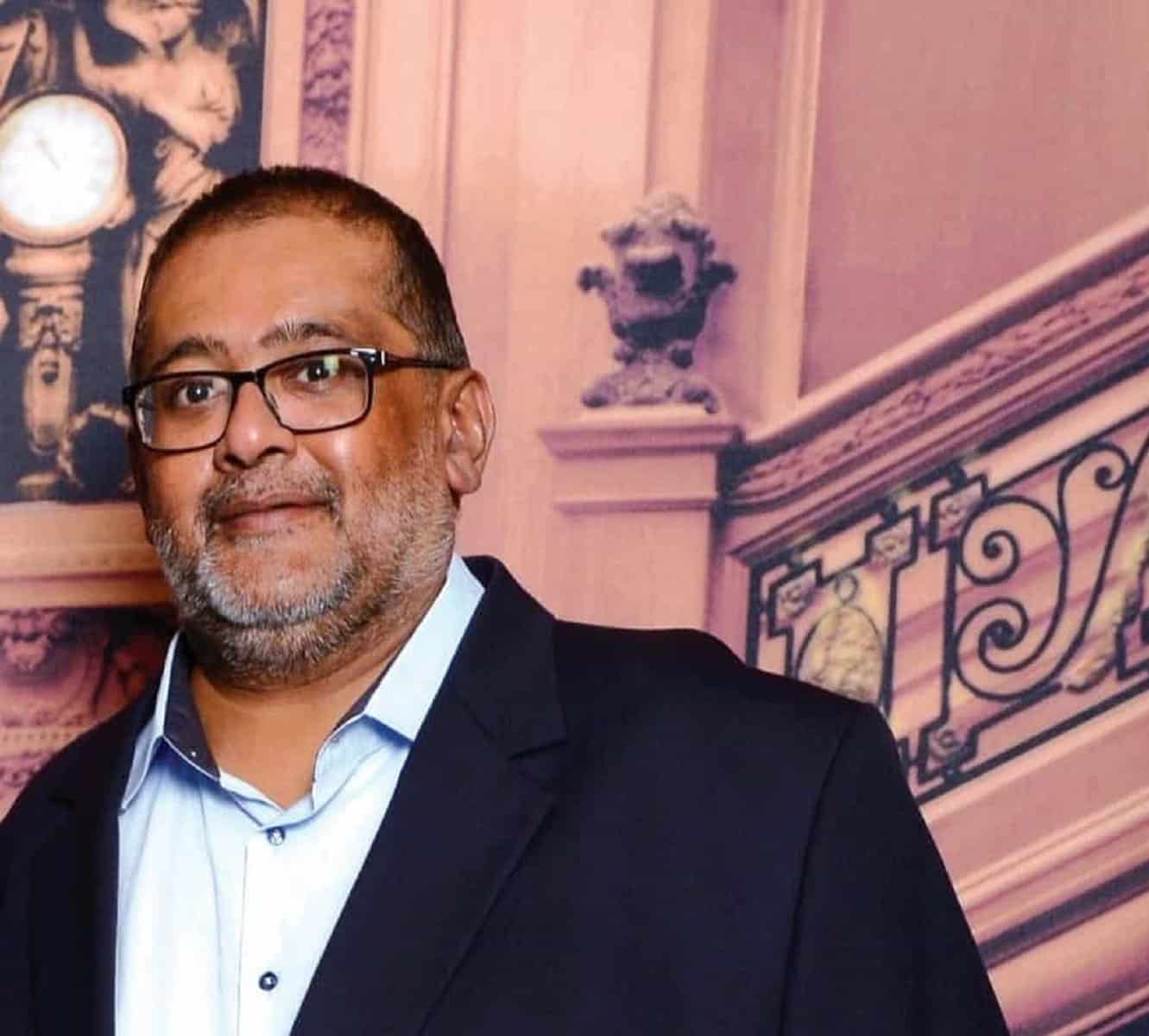 Resounding tributes to Roshan Morar before he was laid to rest | The ...