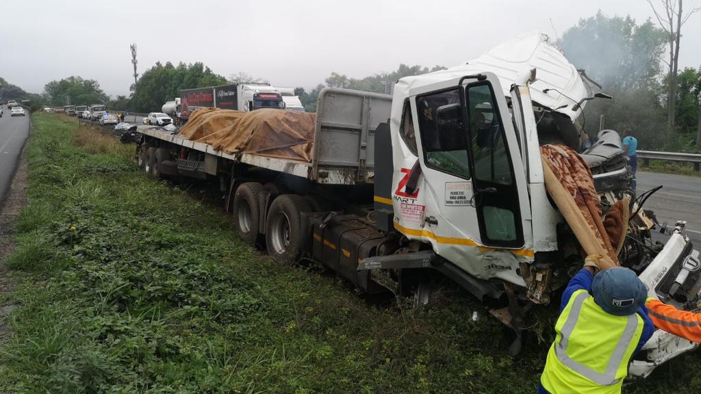 Three trucks, five cars involved in massive crash on the N3 | The Witness