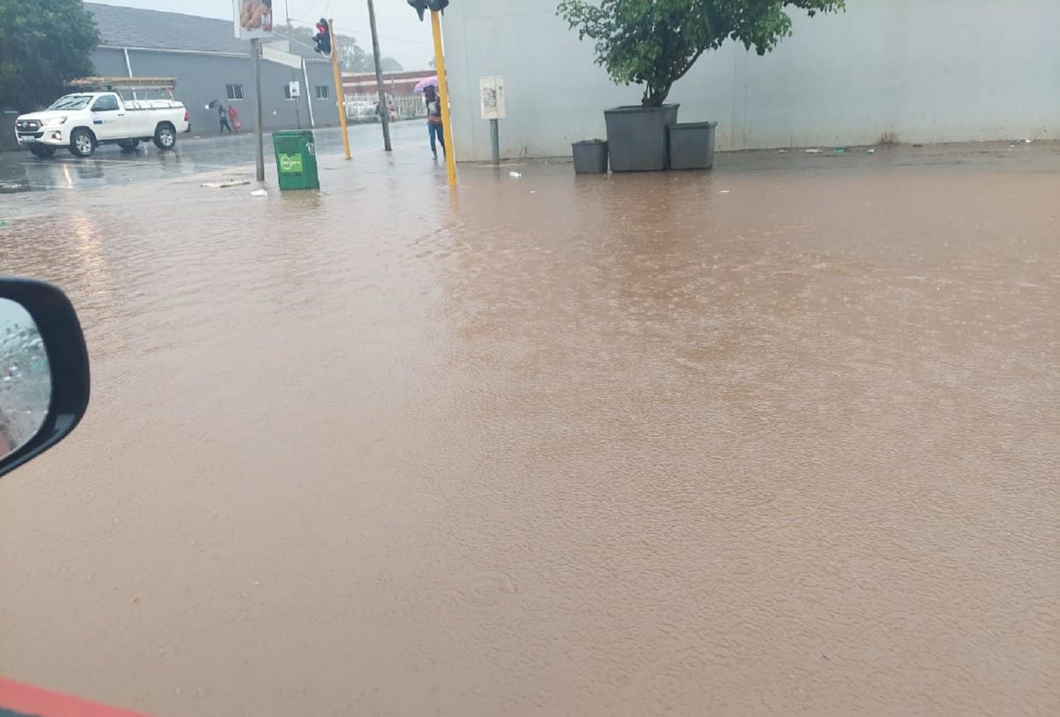 WATCH | Heavy rains batter Midlands | The Witness