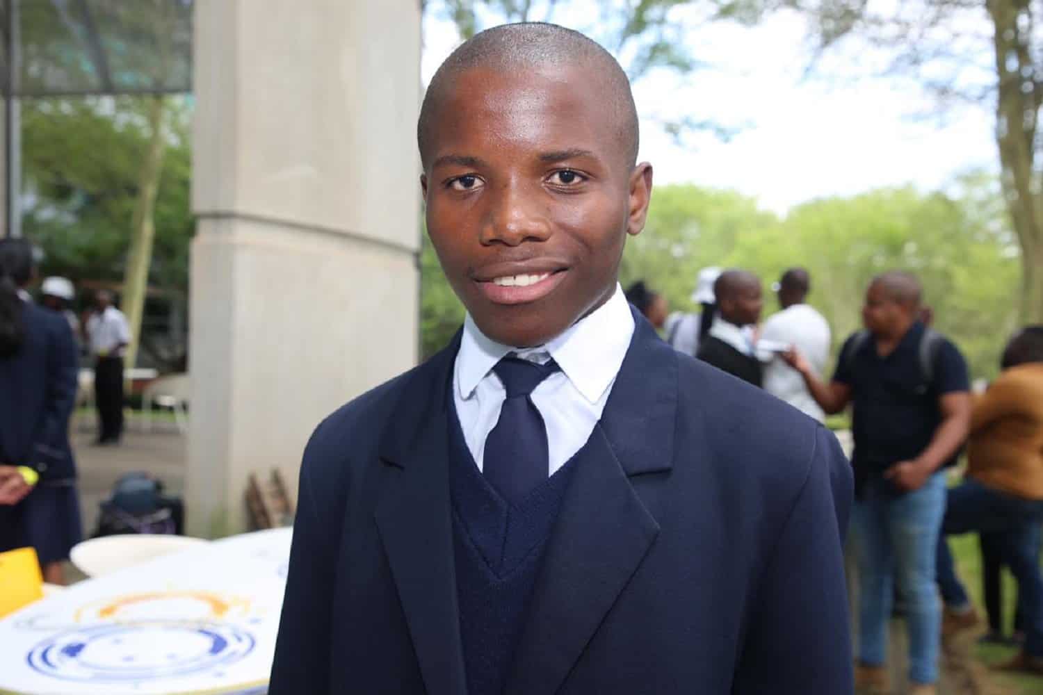 uMgungundlovu District's top achiever scores 100% in maths and physics ...