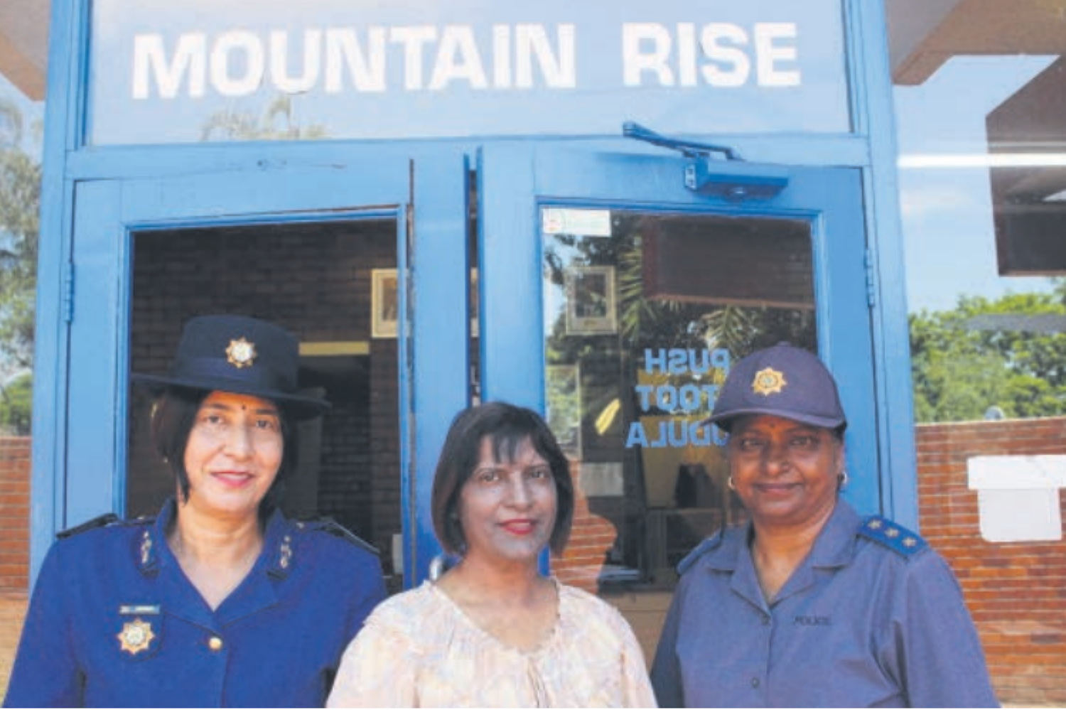 Mountain Rise police honour retiring officers | The Witness
