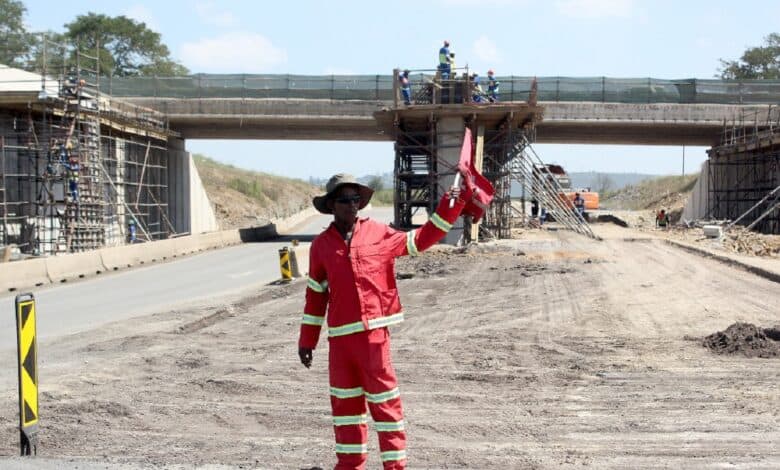 WATCH | Blasting under Lynnfield Bridge on R103 goes like clockwork ...