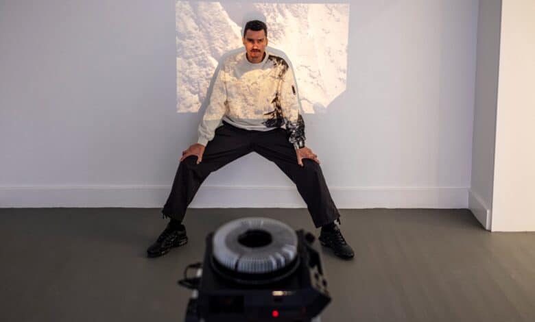 Artist turns Johannesburg's decay and dysfunction into vast canvas ...