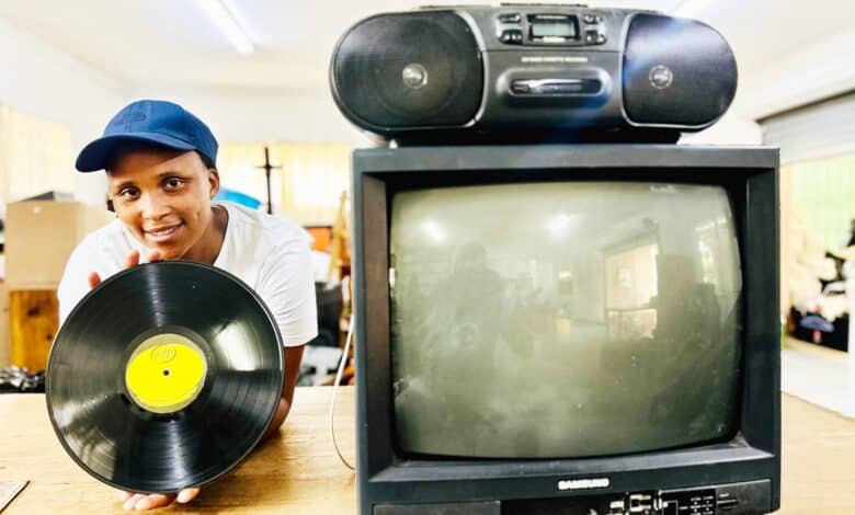 Vintage TV set donated to hospice as world celebrates TV Day | The Witness
