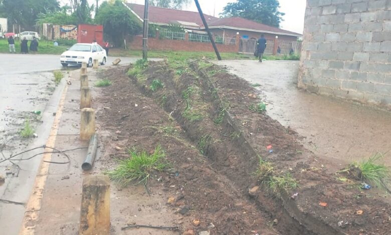 Mkondeni Business owners fume as illegal power cables return overnight ...