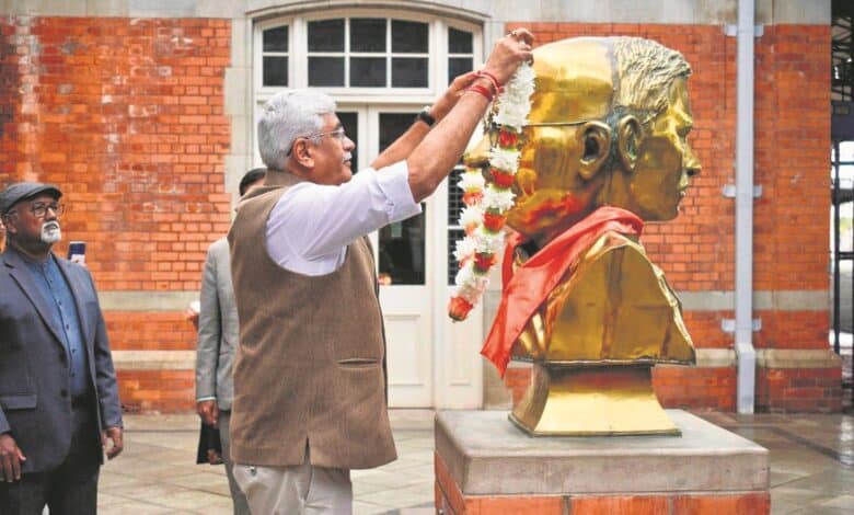 Indian minister reflects on Gandhi’s legacy at historic railway station ...