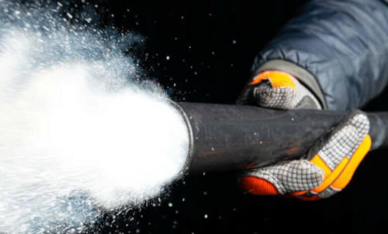 Industrial and Commercial Uses of Dry Ice - From Cleaning to Transport ...