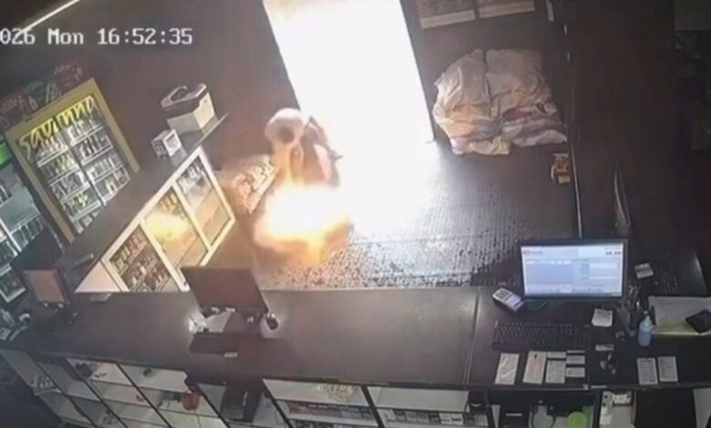 WATCH | SA’s dumbest arsonist? Kimberley fire suspect sets himself ...