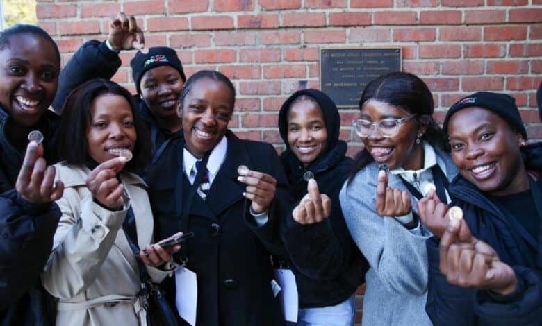 PICS | Ramaphosa unveils new R2 coin marking 50 years since 1976 youth ...