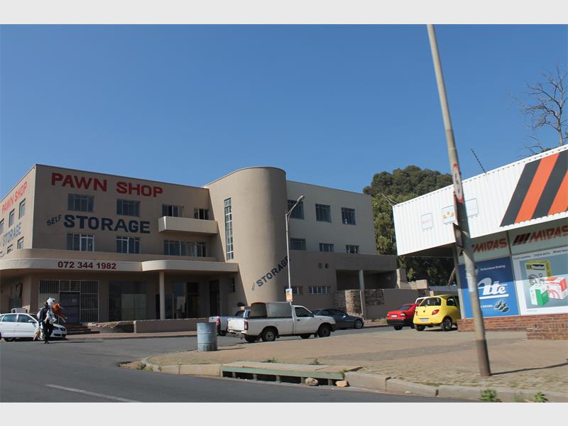 Drug drive through still operating? | Krugersdorp News