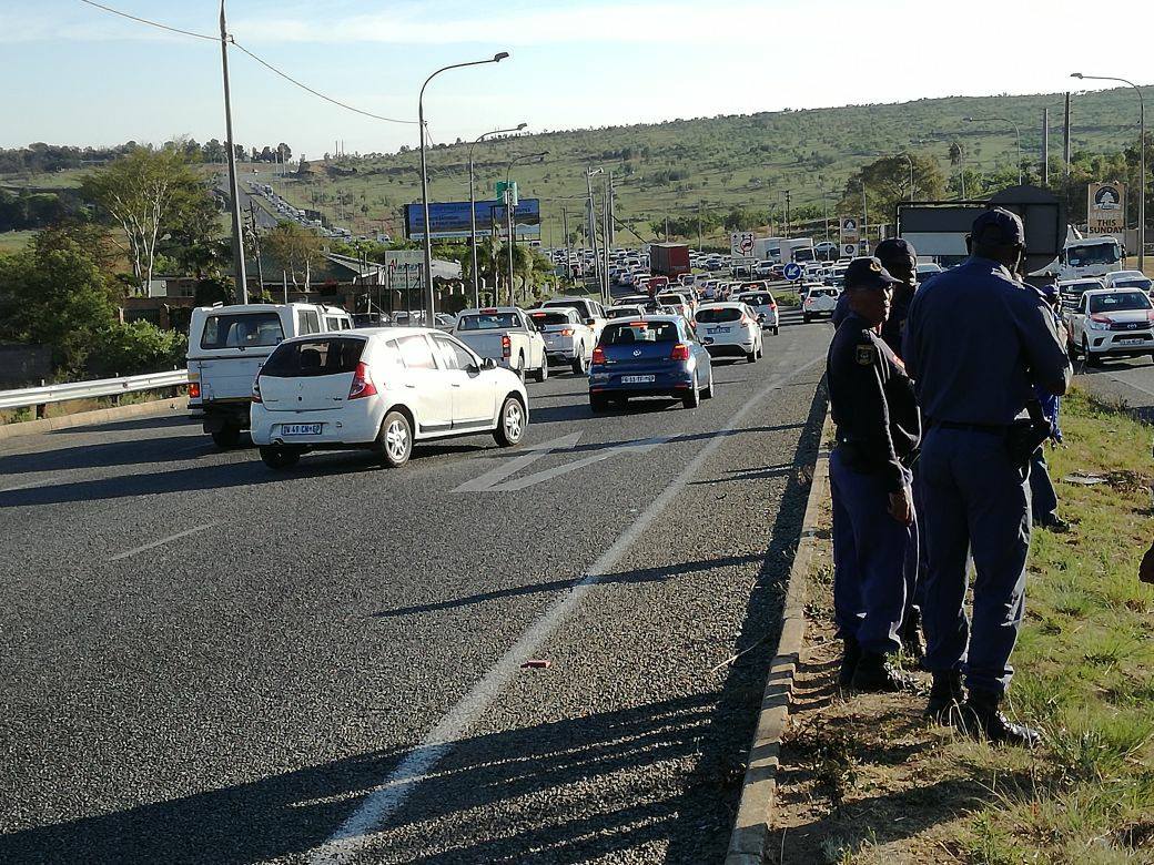 #BlackMonday: This morning in photos and videos | Krugersdorp News