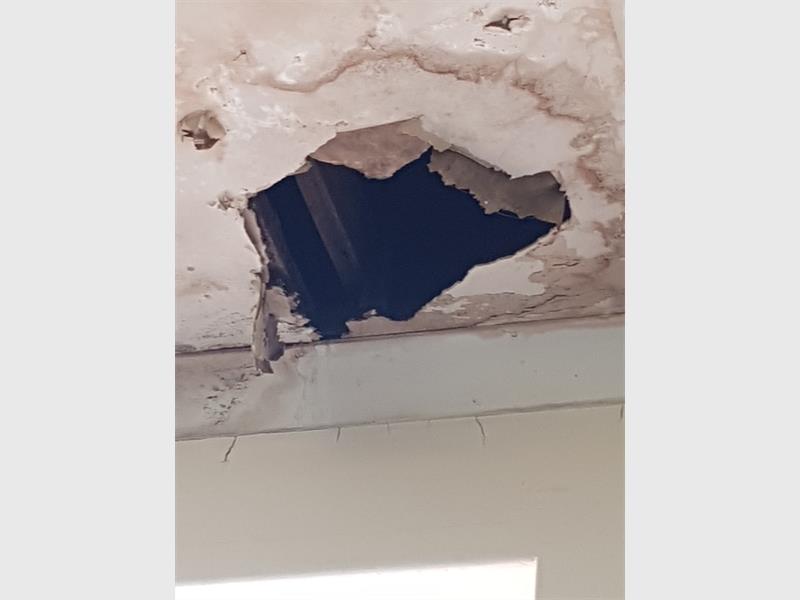 It's dangerous to go to this school | Krugersdorp News
