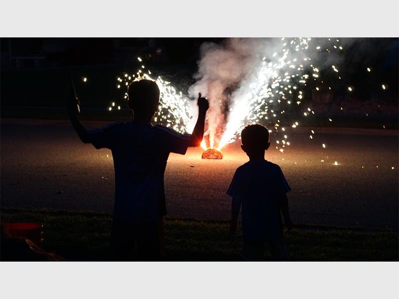 Boys throwing crackers in public spaces | Krugersdorp News