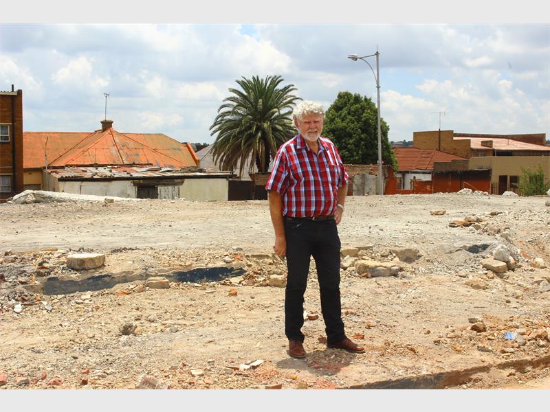 Building looted and burnt during protest was not a drug house ...
