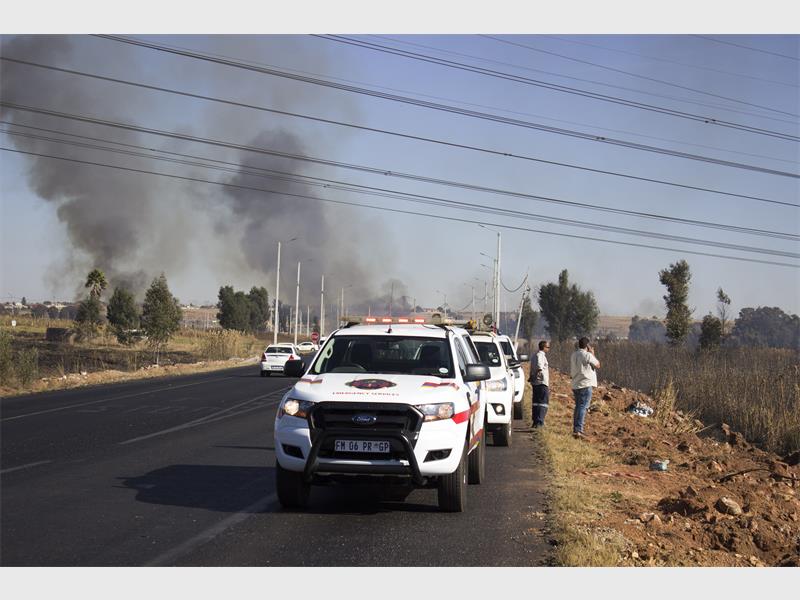 [WATCH] Fire affects power supply to Roodepoort, Krugersdorp and ...