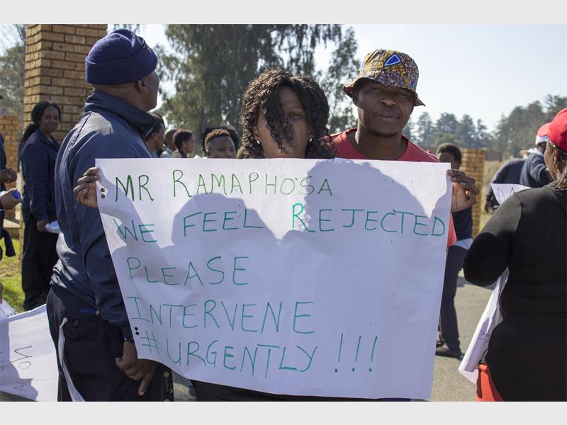 [WATCH] Tensions reach boiling point for Bosasa workers | Krugersdorp News