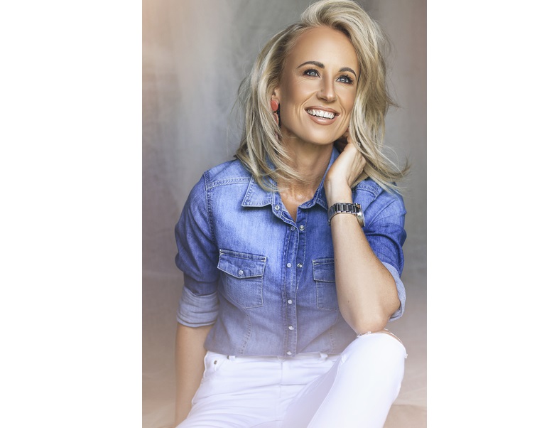 KYK: Noordheuwel se Marisa stel eerste musiekvideo bekend | Krugersdorp ...