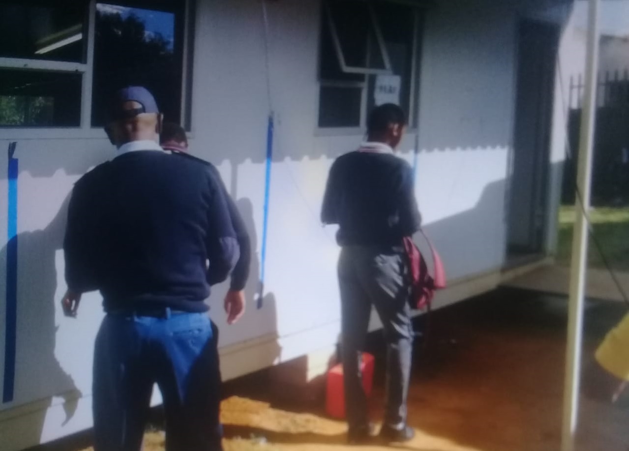 Police search at problematic Swaneville school | Krugersdorp News