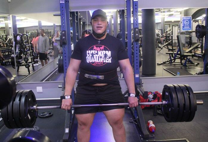 Local powerlifting sensation smashes unofficial world record ...