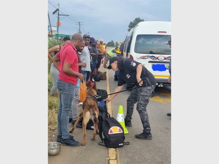 Successful Magalies roadblock held by many stakeholders | Krugersdorp News