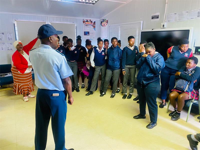 Cops and stakeholders assist to help solve school crime problems ...