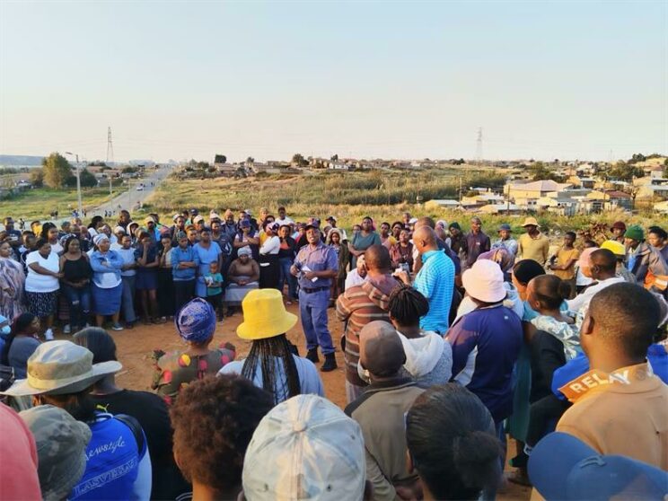 Kagiso residents and police address crime issues | Krugersdorp News