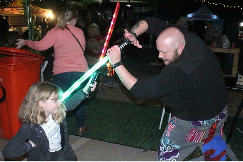 Residents brave the cold at Cradlestone Night Market | Krugersdorp News