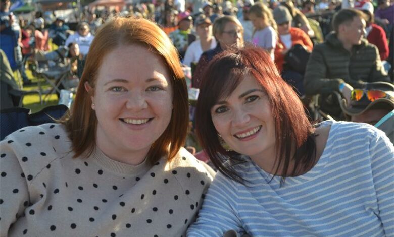 Eerste Proteafees laat die publiek sing en spring | Krugersdorp News