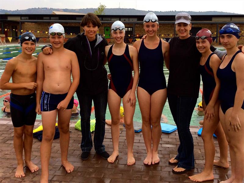 Penny Heyns present swimming clinics | Roodepoort Record