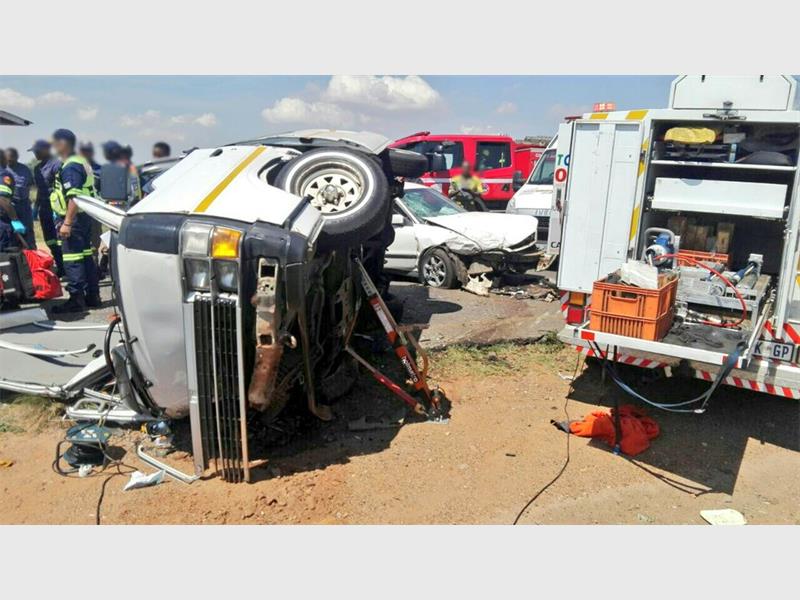 Horror taxi accident on Randfontein Road | Roodepoort Record
