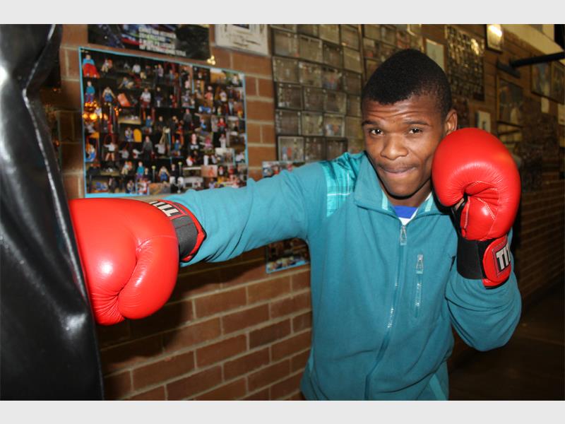 Vikings boxer wins middleweight title | Roodepoort Record