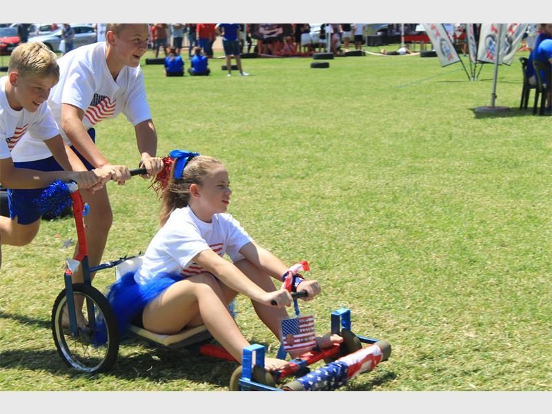 Kruiners se kaskarre was die wêreld vol | Roodepoort Record