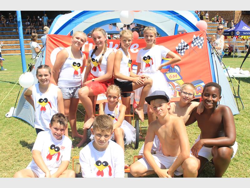 Kruiners se kaskarre was die wêreld vol | Roodepoort Record