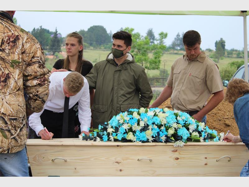 Solemn farewell for Robert Stander | Roodepoort Record