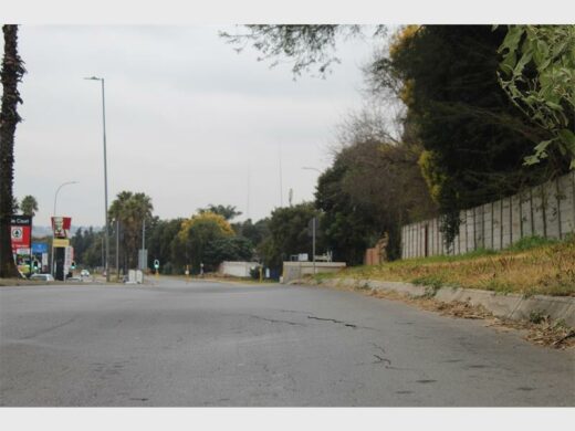 Lumps on JG Strydom Road cause unexpecting motorists to bounce ...