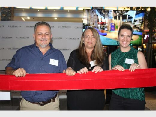 Clearwater Mall cuts red ribbon on the grand reopening of their food ...
