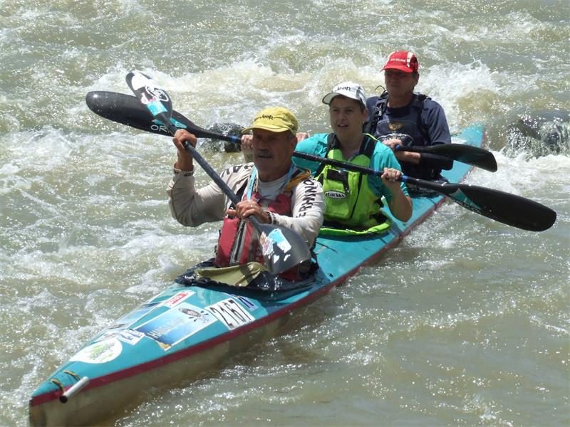 Florida Lake Canoe Club fighting the white waters at the annual Vaal ...
