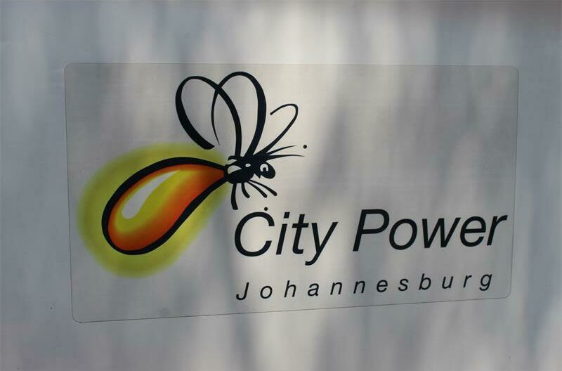 City Power installs five solar-powered lighting towers in Zandspruit to ...
