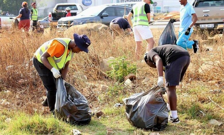 Community unites for local clean-up
