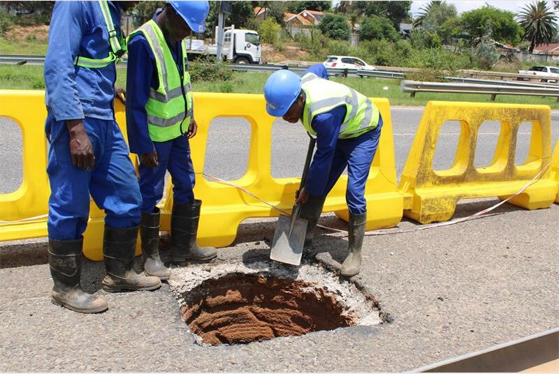 Hendrik Potgieter sinkhole repairs in progress