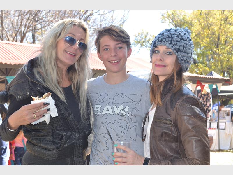 Thousands flock to family market | Bedfordview Edenvale News
