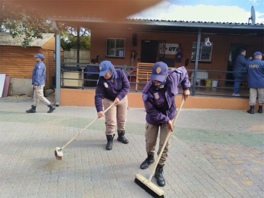 EMPD officers dedicate 67 minutes of service in honour of Mandela Day ...