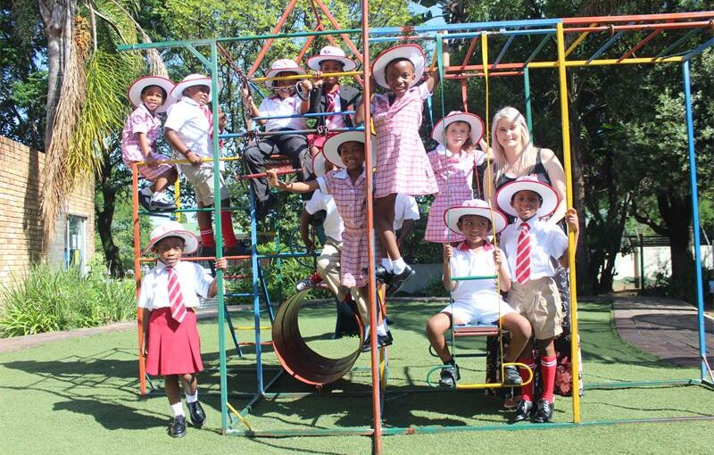 Learning and teaching kicks off smoothly on the first day of the 2023 ...