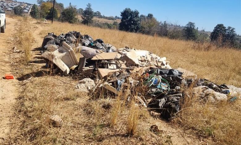 Pikitup flags ongoing dumping crisis in Farmall | Fourways Review