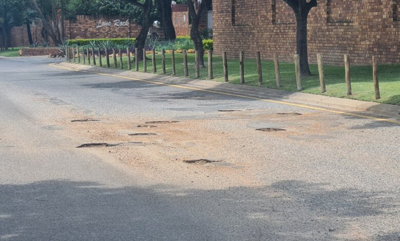 Councillor flags 50 potholes on Calderwood Road, tags JRA with proof on ...